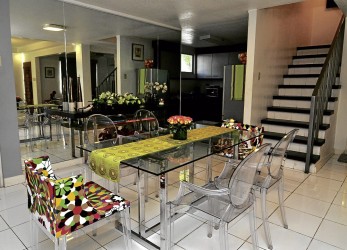 Two Christmas trees for Ruel Bayani | Inquirer Entertainment