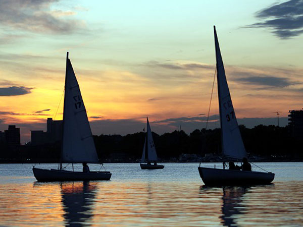 TLC discovers vibrant port cities through the eyes of Heidi Hollinger ...