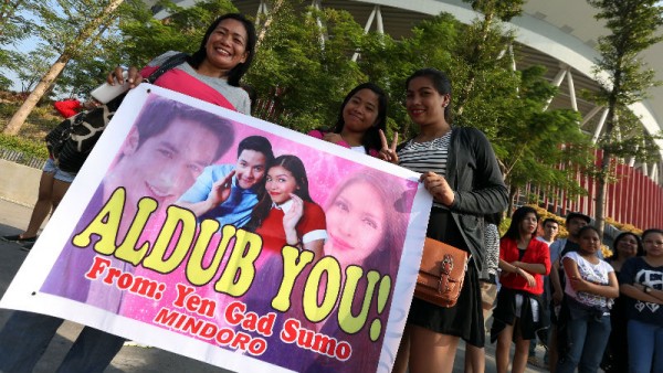 ‘AlDub’ gets P20-M offer for Valentine’s Day concert | Inquirer ...