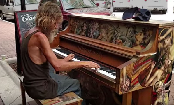 'Homeless Piano Man' in US now a recording artist, inspires others ...