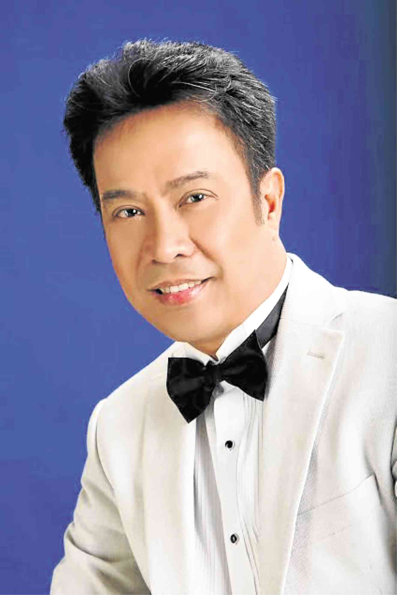 Music and laughter in Rico-Hajji show | Inquirer Entertainment