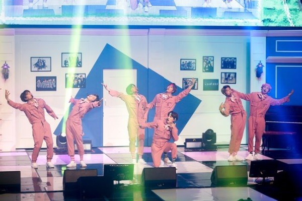 BTS celebrates 4th anniversary with fans at ‘Home Party’ | Inquirer ...