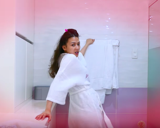 WATCH: Alex Gonzaga is seductively funny in the bathroom for skincare ...
