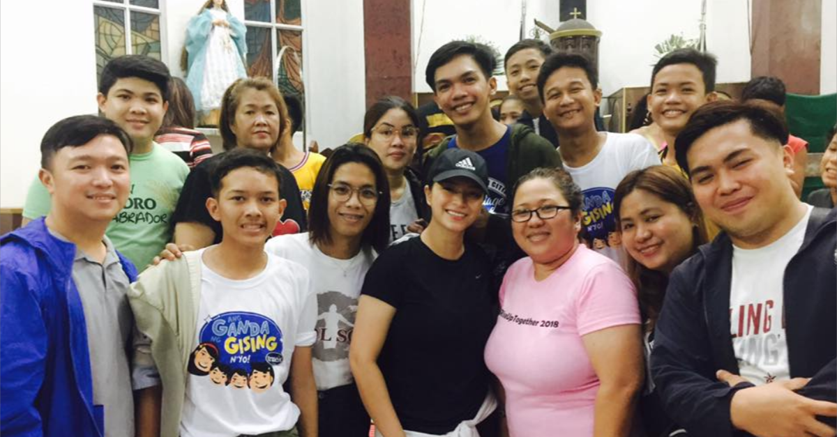 LOOK: Angel Locsin becomes real-life Darna to flood victims in Rizal ...