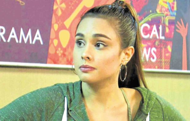 Max Collins not ready for a baby just yet | Inquirer Entertainment