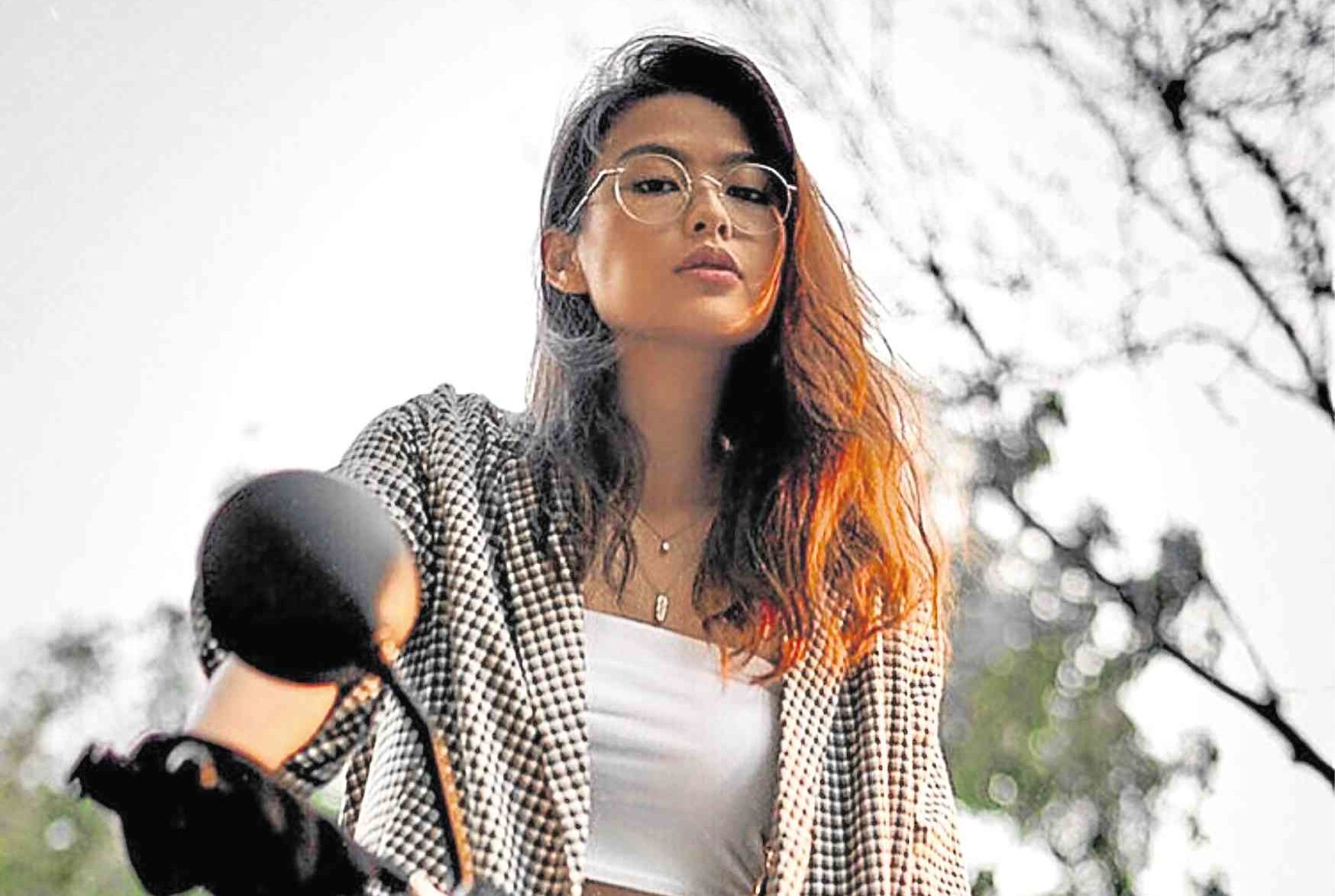 2 beauty queens in family add ‘massive pressure’ to Michelle’s quest ...