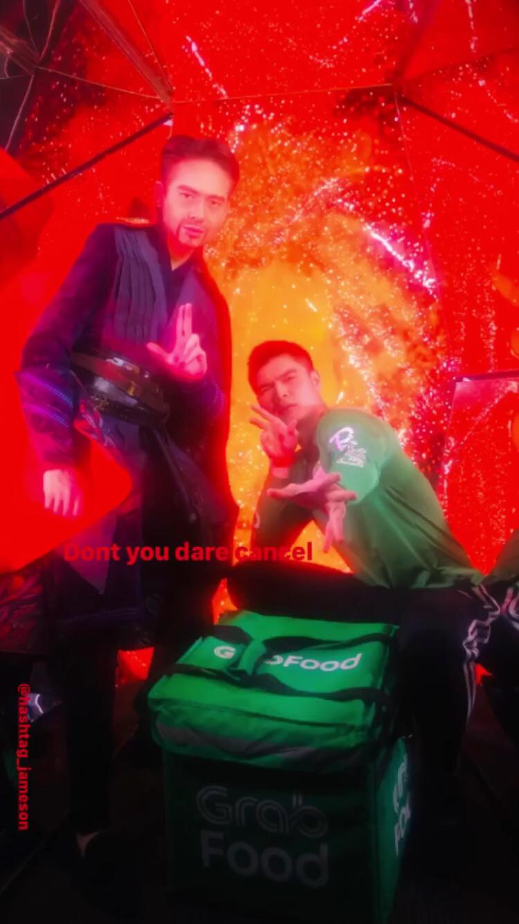 Raphael Robes' costume sparks mixed reactions | Inquirer Entertainment