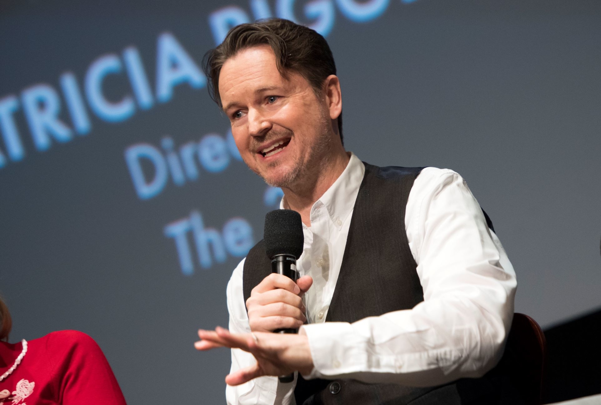 Matt Reeves unveils new 'Batman' shots | Inquirer Entertainment