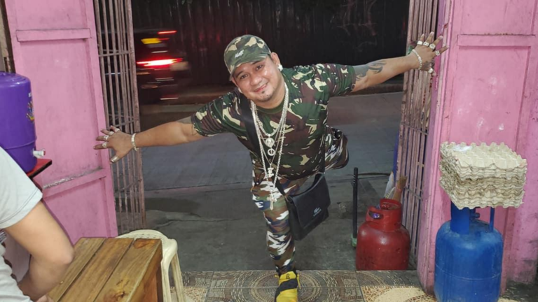 LOOK: Dante Gulapa sells 'lumpia' after losing gigs amid COVID-19 ...