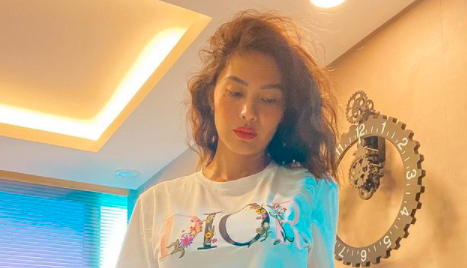 RR Enriquez defends English skills after getting nasty remark from ...