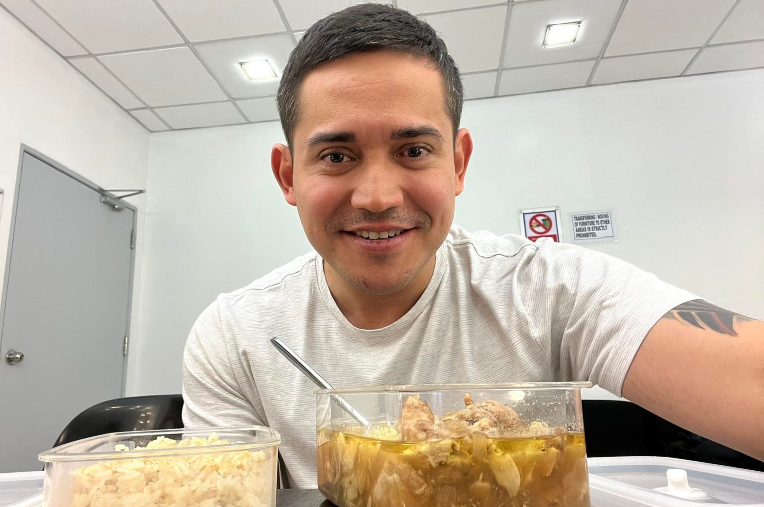 Paolo Contis receives adobo from ‘babikwoooh,’ laughs off criticism ...