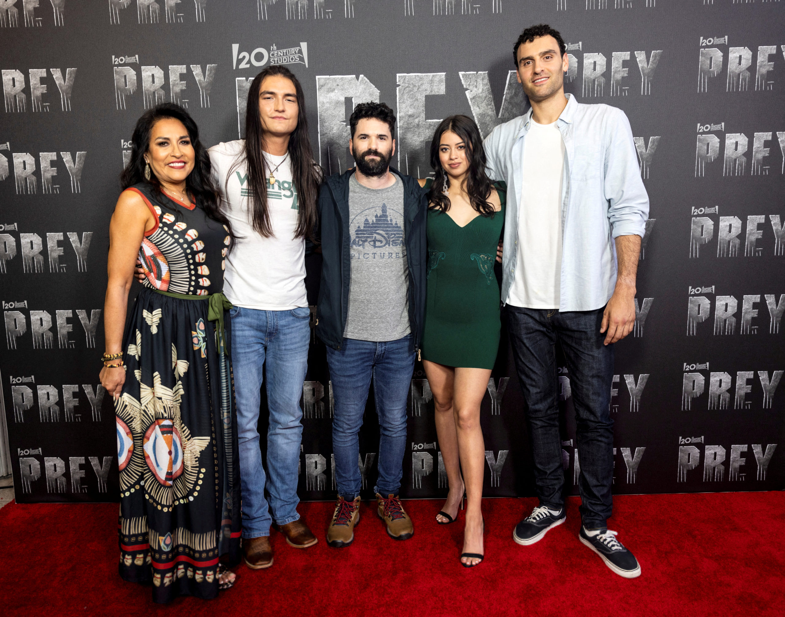 Sci-fi villain 'Predator' returns in action-thriller prequel 'Prey ...