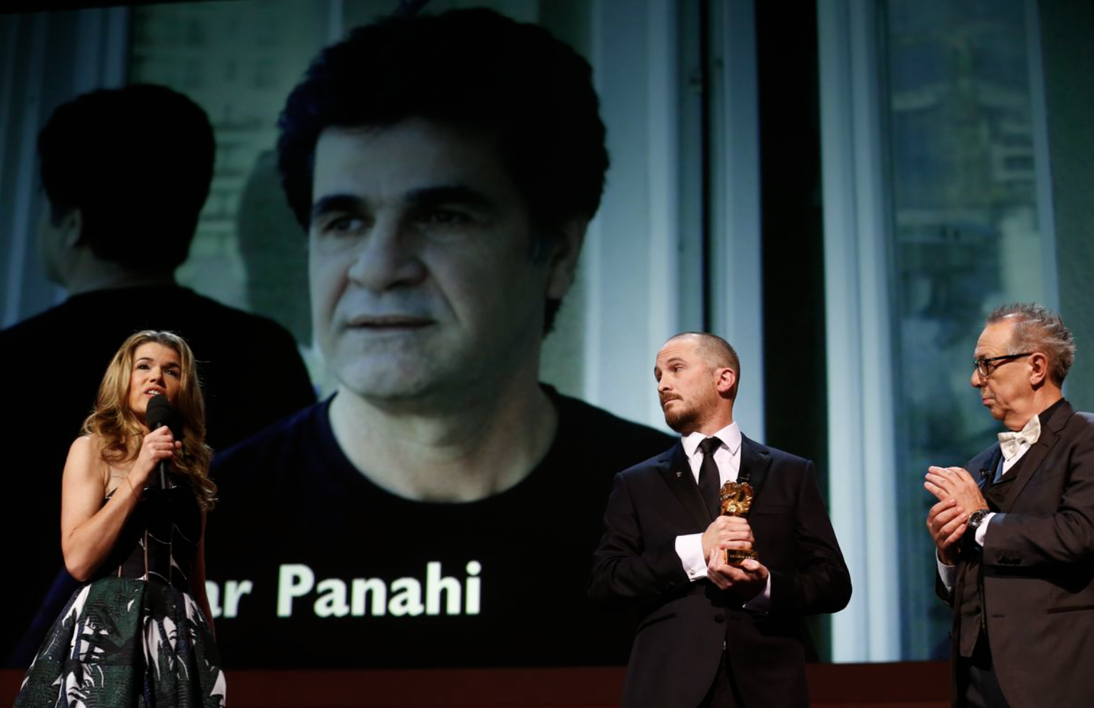 Iranian director Jafir Panahi to serve decade-old jail term amid ...