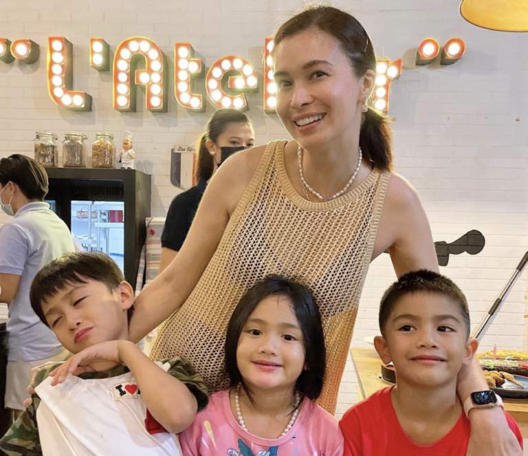 LOOK: Sunshine Cruz meets Cesar Montano's kids with partner Socorro ...