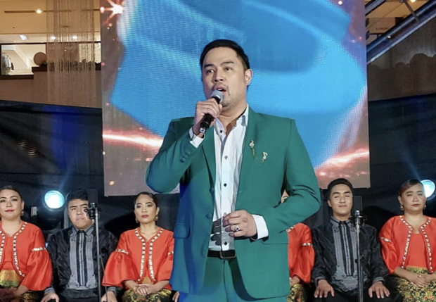 Carpenters, Jose Mari Chan songs spell Christmas for Jed Madela ...