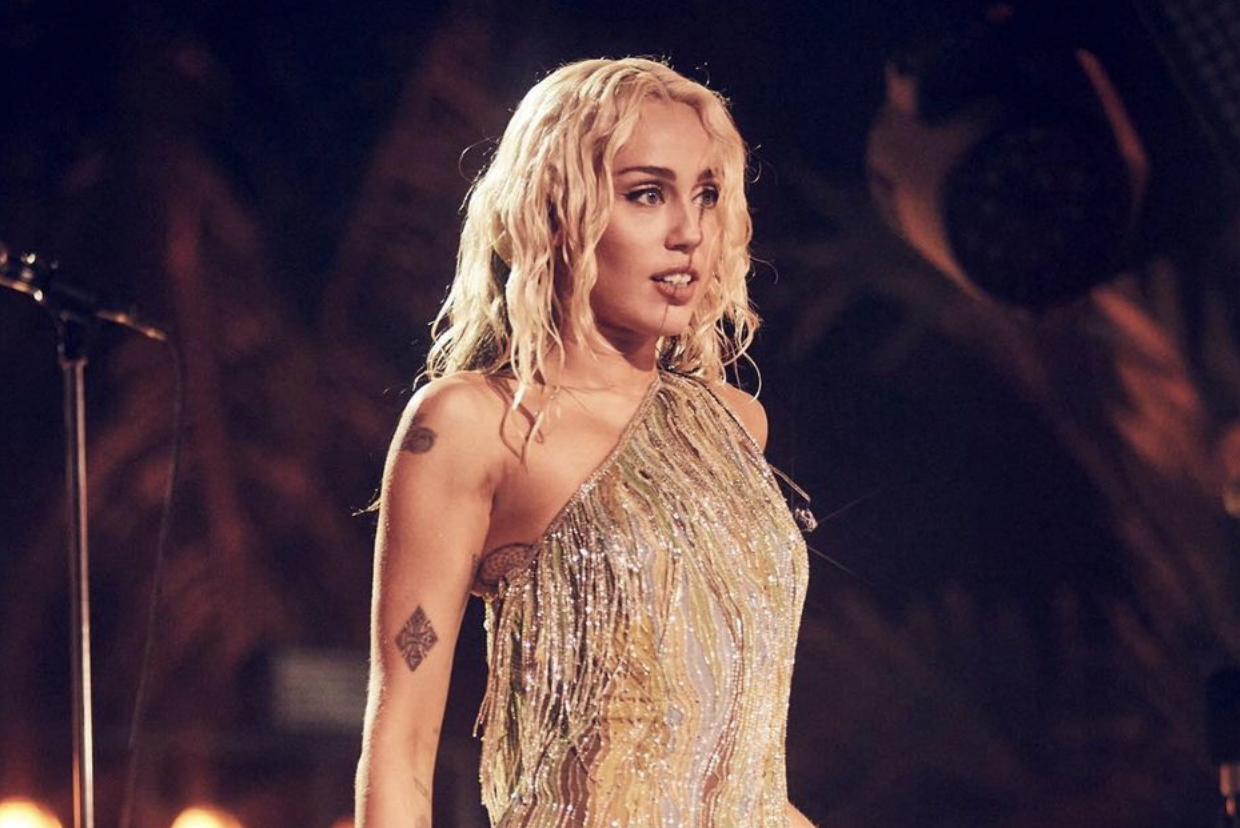 Miley Cyrus teases single to be released on Liam Hemsworth's birthday ...