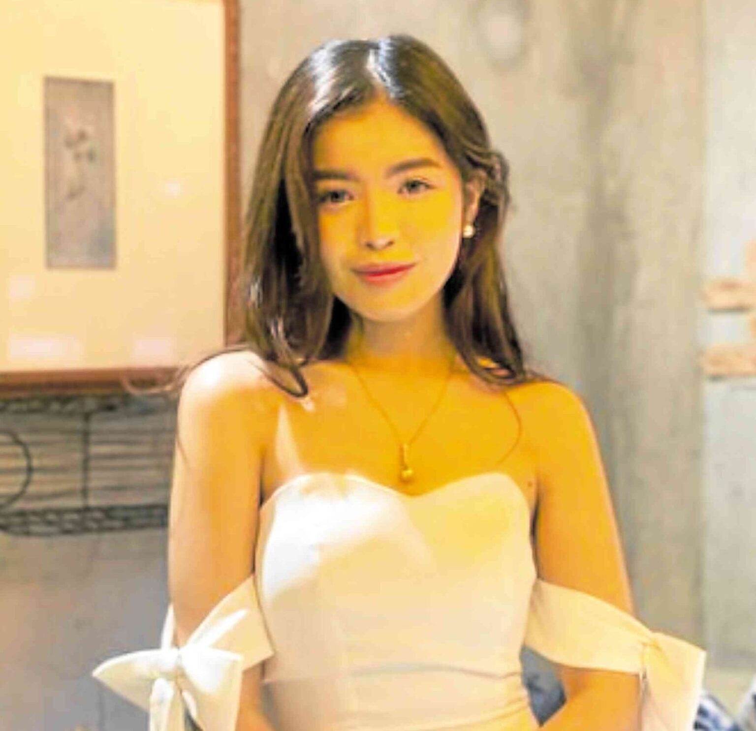 A rosary and a love for reading | Inquirer Entertainment