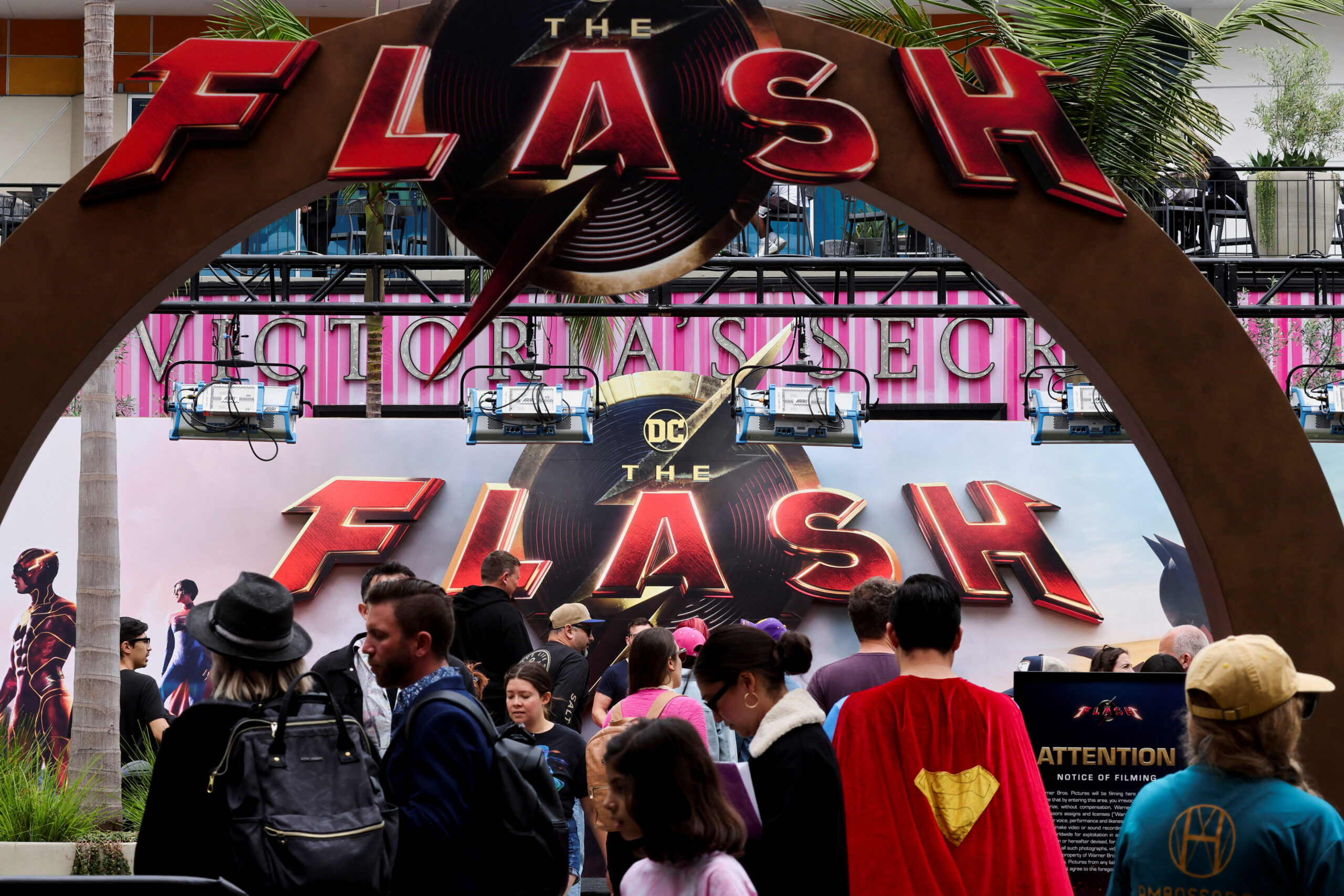 ‘The Flash’ dashes to theaters, starting the DC universe reboot ...