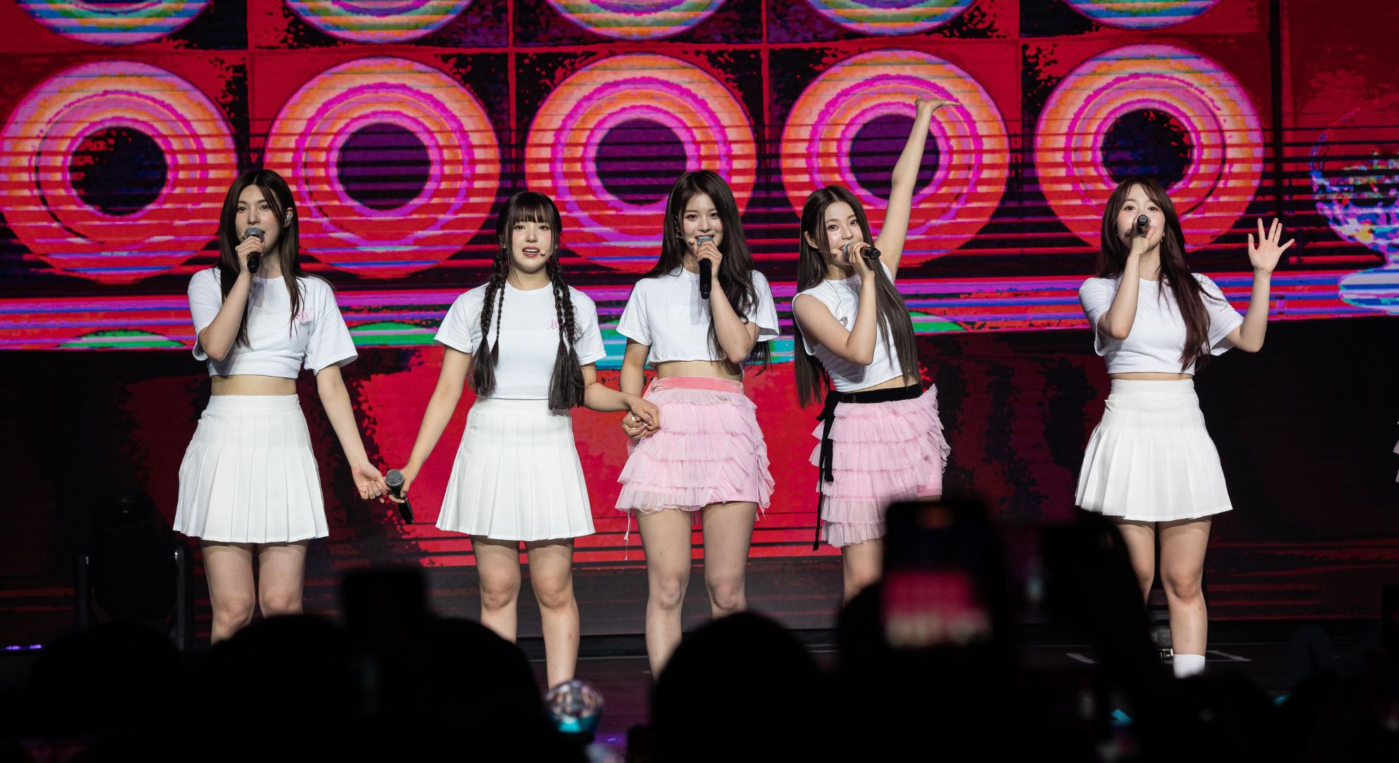 In Photos: NMIXX dominates Manila stage at their powerful 'Nice To Mixx ...