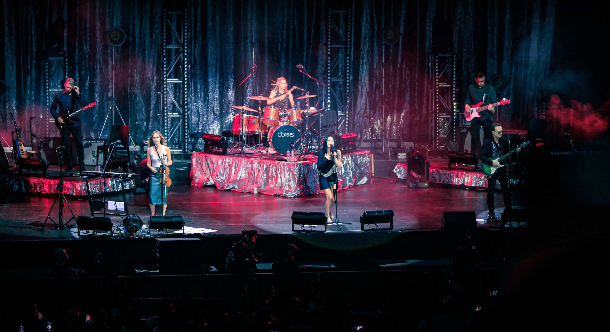 The Corrs take Filipino fans on a nostalgic '90s journey in their ...