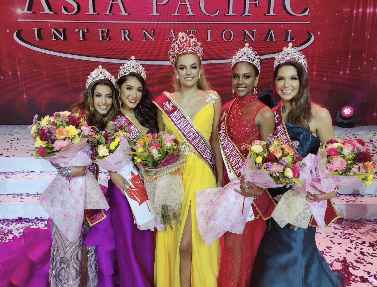 Ang Miss Asia Pacific International pageant ay makoronahan bilang reyna ...
