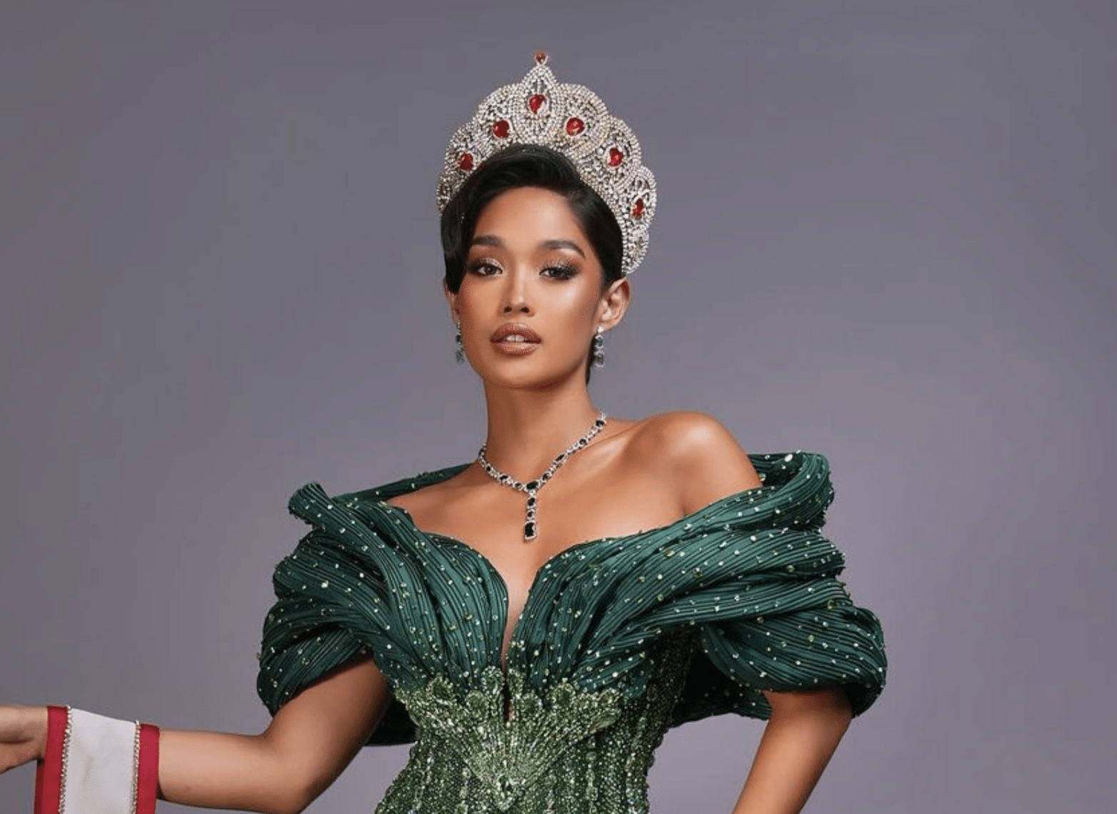 Reina Hispanoamericana 2025 is Dia Mate from the Philippines