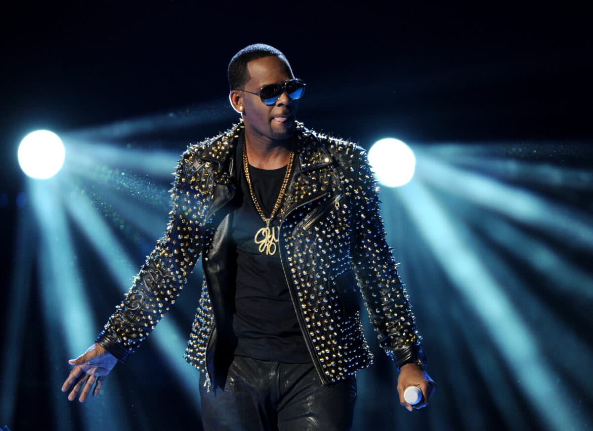 Judge denies R. Kelly's release amid kill plot claims