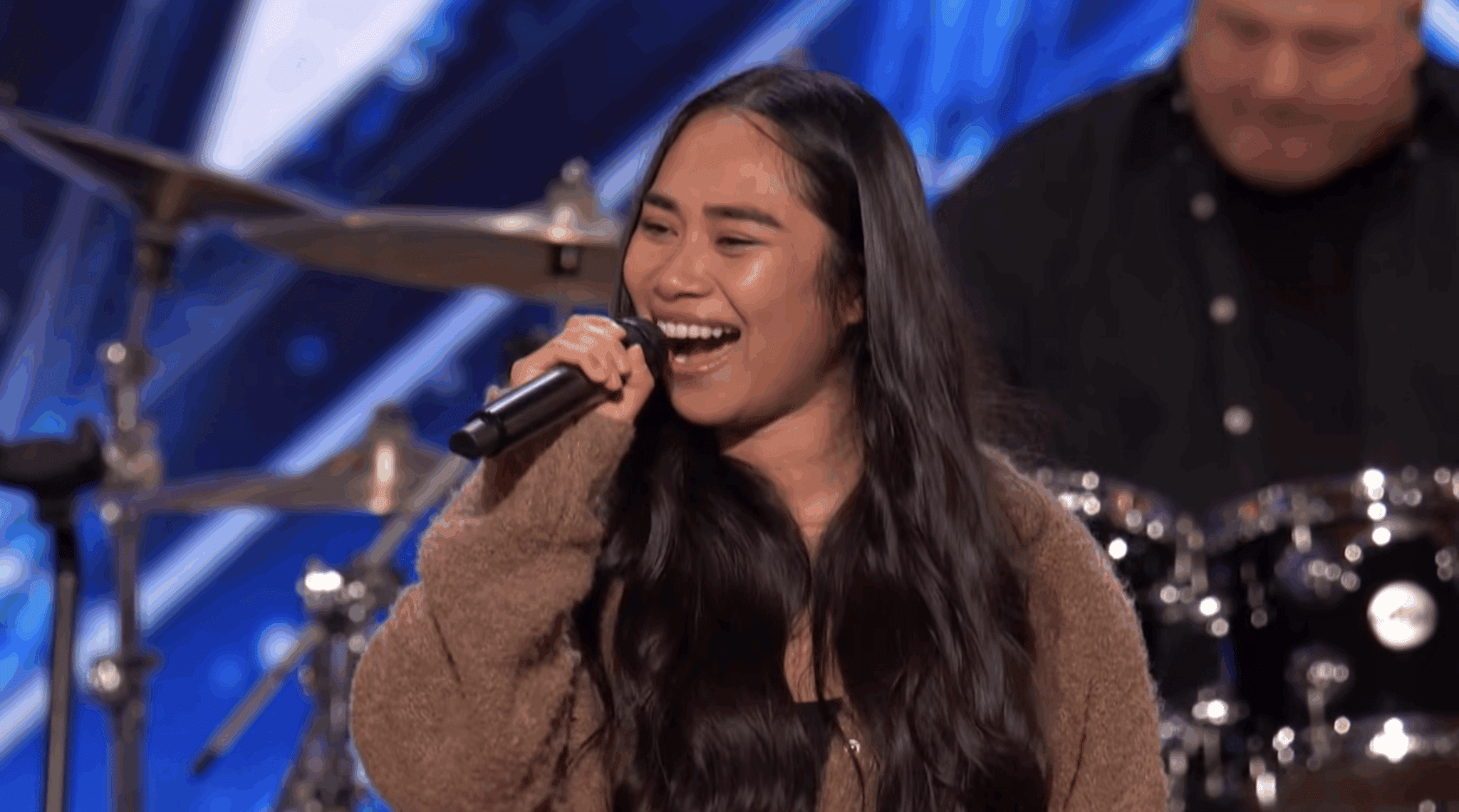 Jessica Sanchez gets Golden Buzzer on 'AGT' comeback
