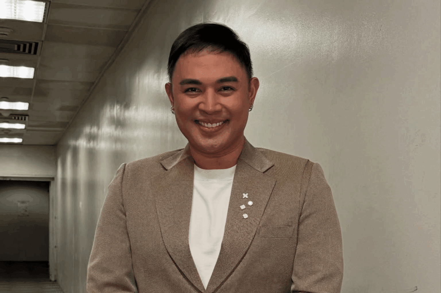 Why Jed Madela is not tired of belting high notes in shows