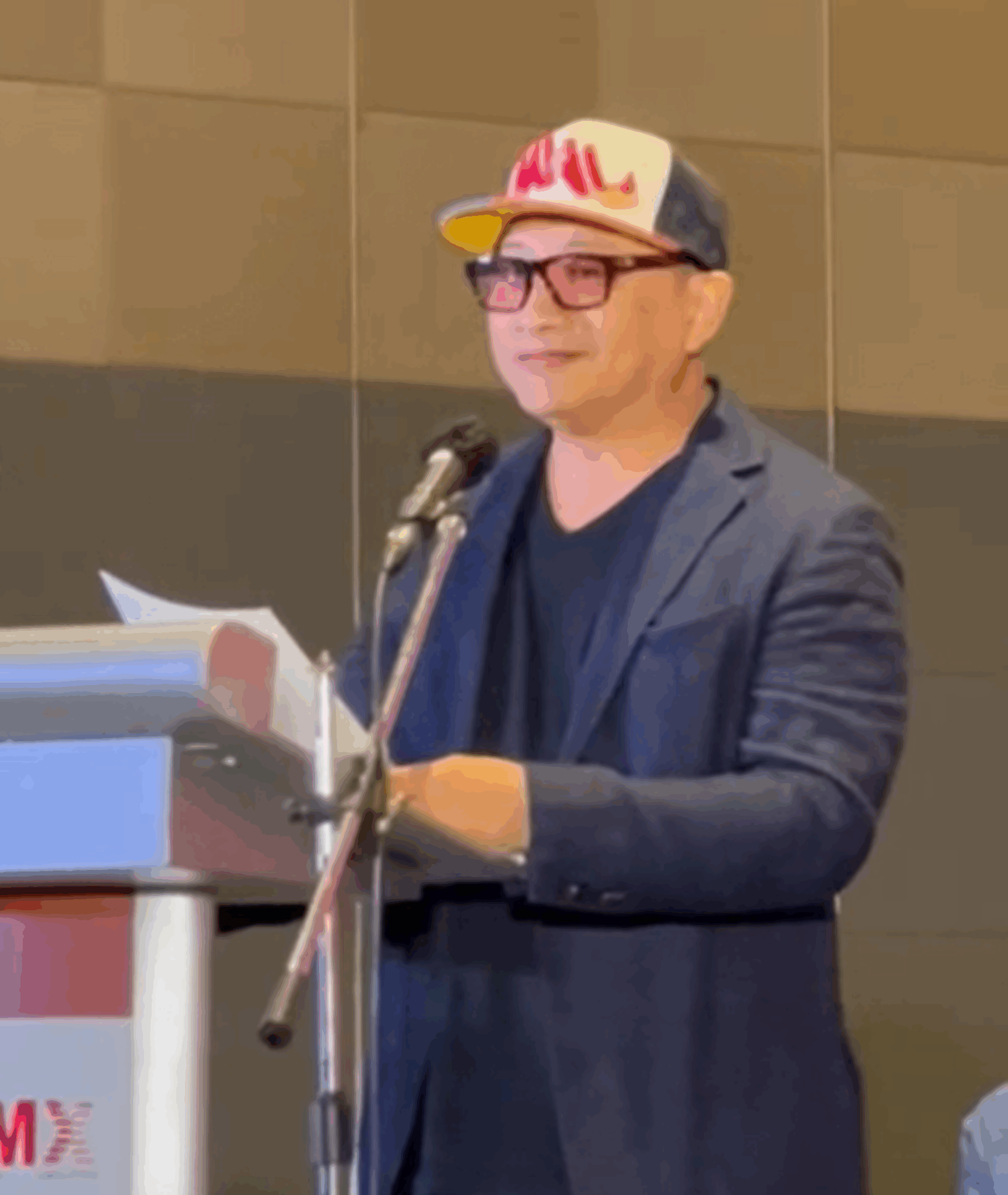 Michael V. honors Ricky Lee, tackles Ciala Discaya