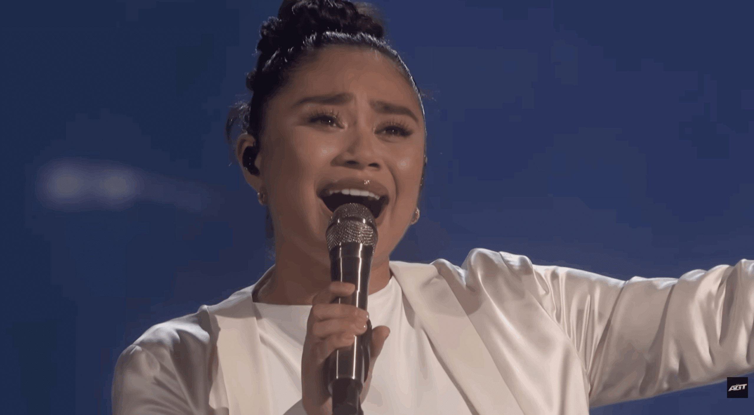 Jessica Sanchez delivers angelic rendition of ‘Die With A Smile’