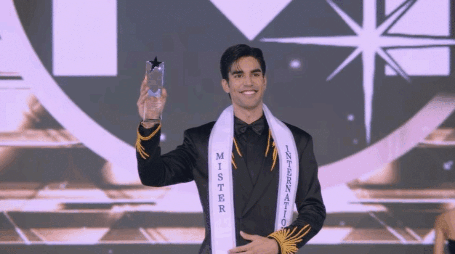 Kirk Bondad of Philippines is Mister International 2025