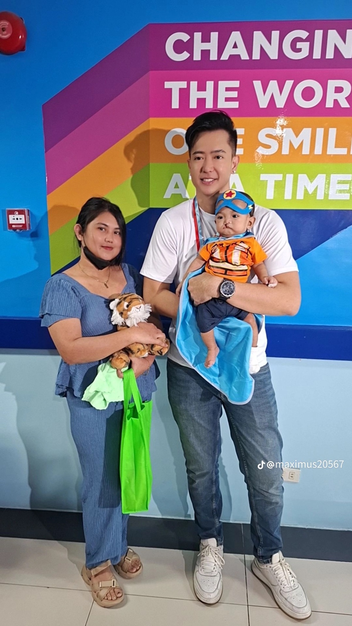 Ronnie Liang gifts free surgeries to 10 kids with cleft palate