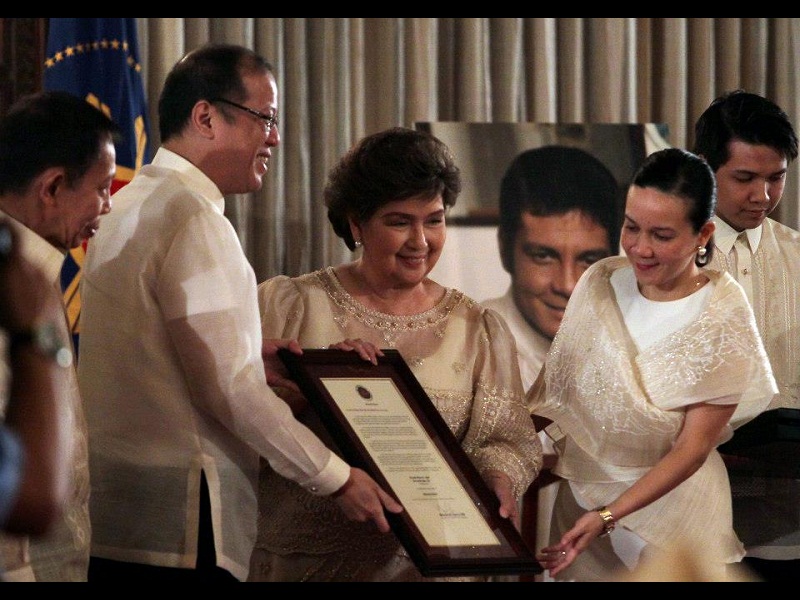 Aquino confers Order of National Artist for Cinema on late Fernando Poe ...